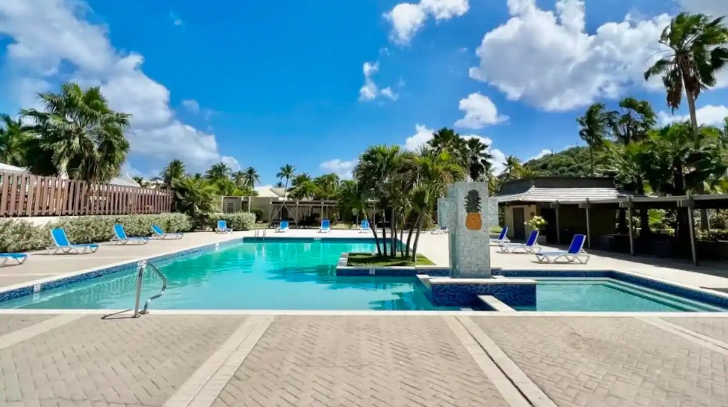 Sea Glass Studio - Blue Moon Property Management